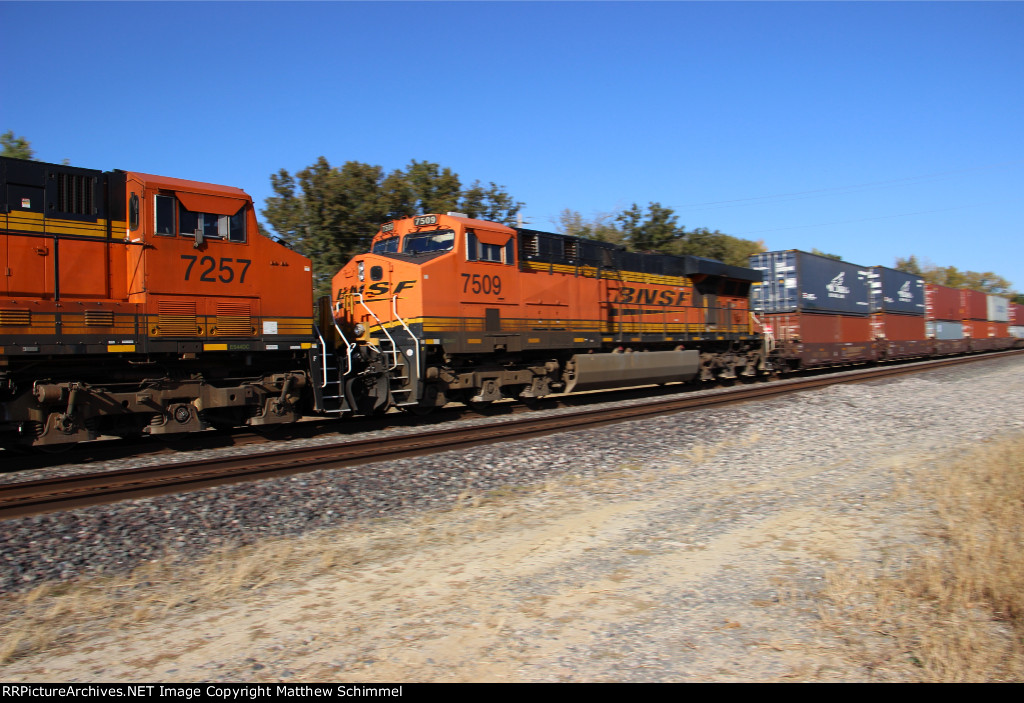 BNSF 7509
